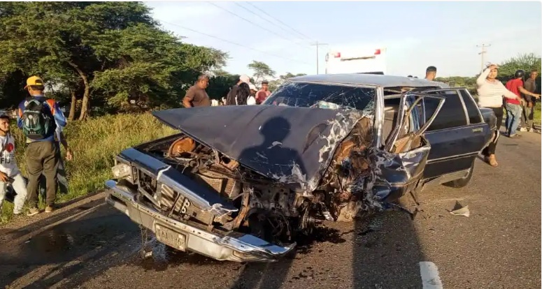 Triple choque deja un muerto y varios lesionados en Falcón